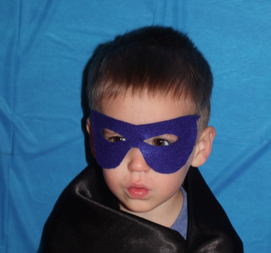 How to Make a Super Hero Mask and Wristbands