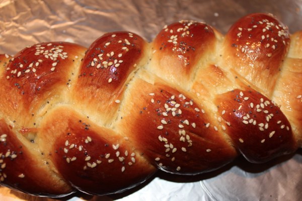 Easy and Delicious Challah Bread!