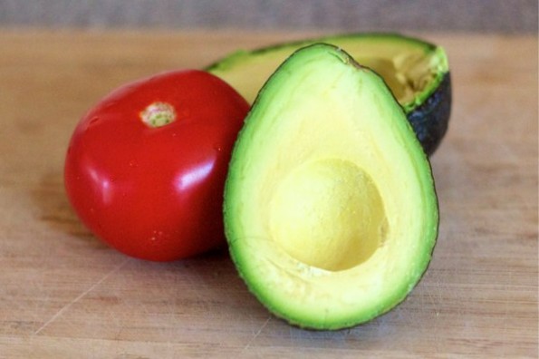 Healthy Avocado and Tomato Salad!